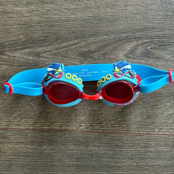 SEGA | Accessories | Sonic The Hedgehog Goggles Blue And Red Sonic ...